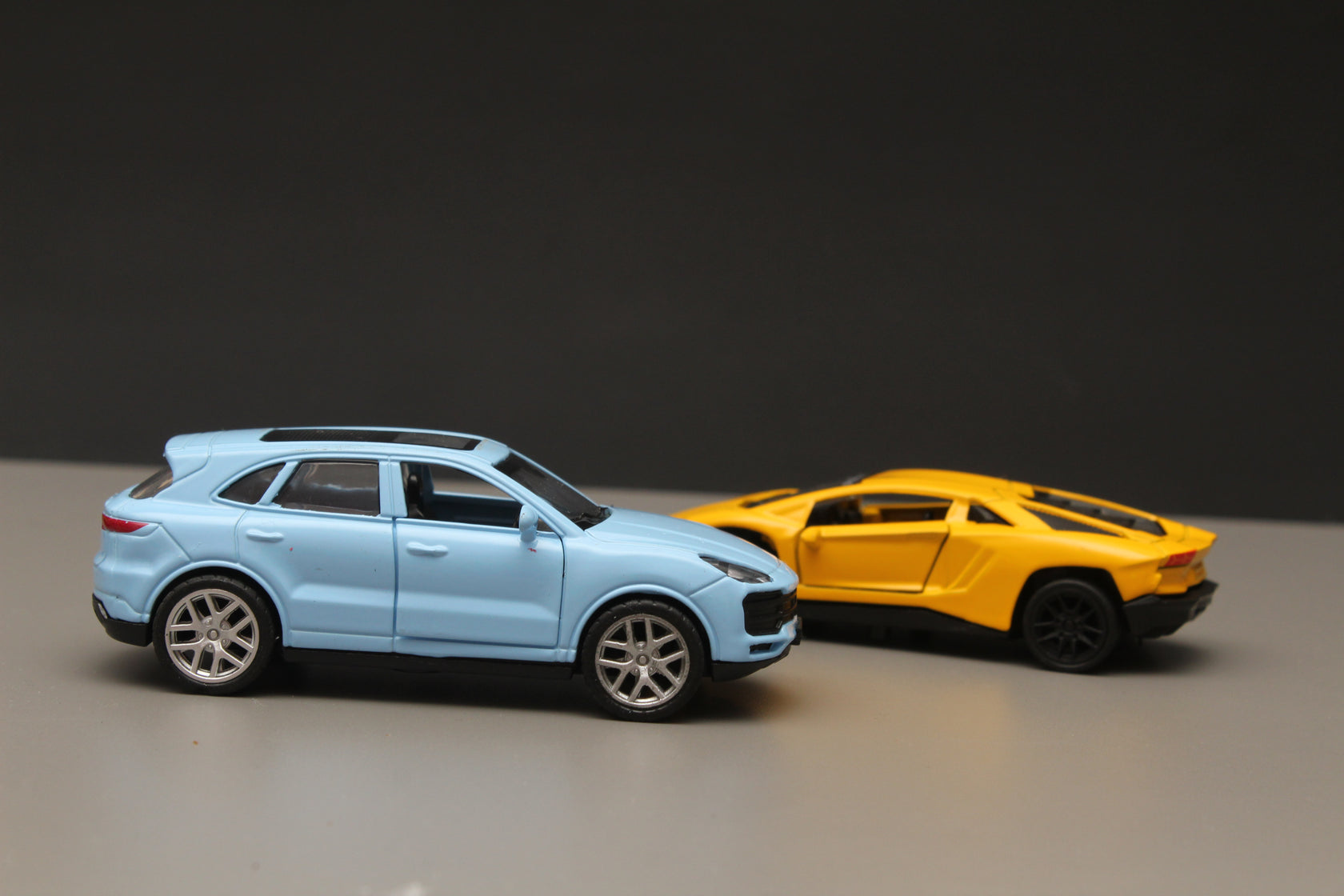 1:43 Porsche, Lambo Diecast Combo – Kunju Vandi